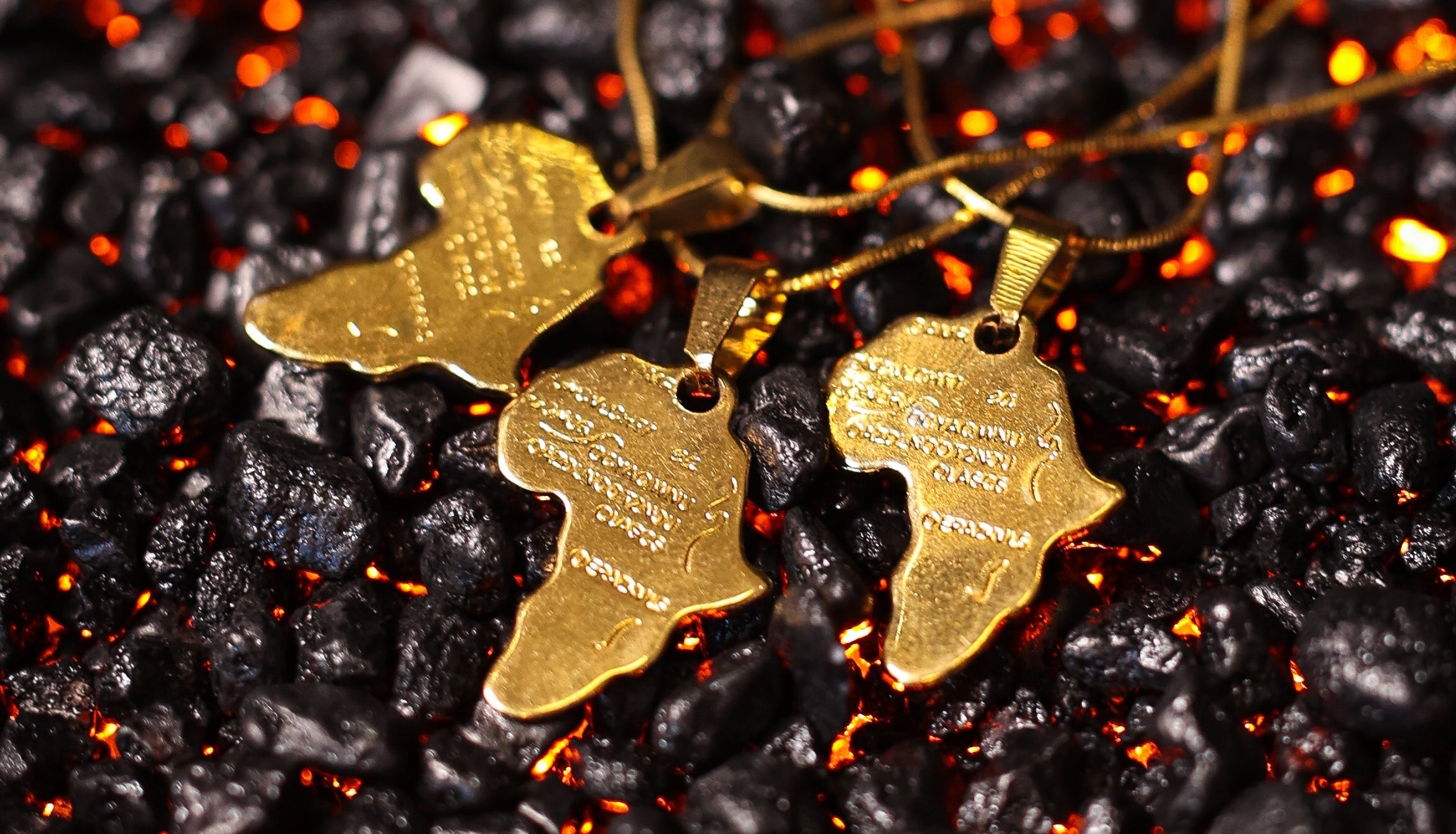 Necklaces – DeiLune